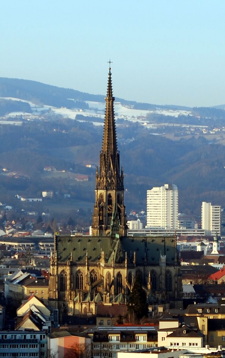 Datei:Mariendom vom Wissensturm.jpg – LinzWiki