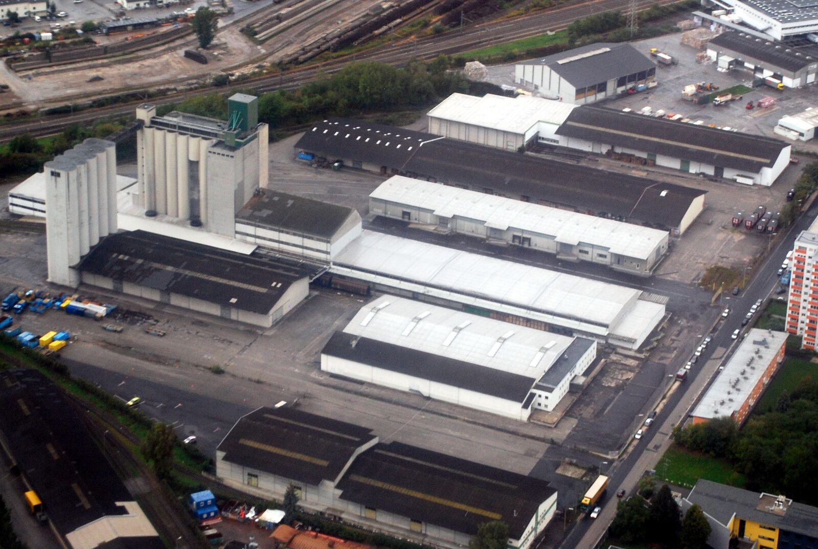 Datei:Raiffeisen Ware Austria Linz Luftbild.jpg – LinzWiki