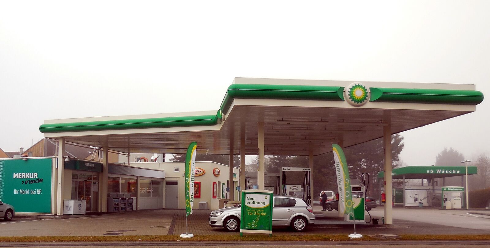 Datei:BP Tankstelle Altenberger Straße Merkur.jpg – LinzWiki